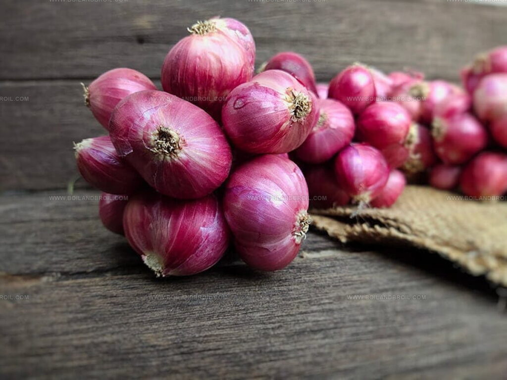 What Do Shallots Taste Like? Discover Their Mild Onion Flavor - Boil ...